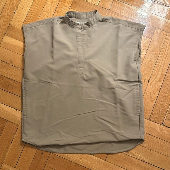 Figs | Tops | Womens Rafaela Oversized Scrub Top In Tan | Poshmark